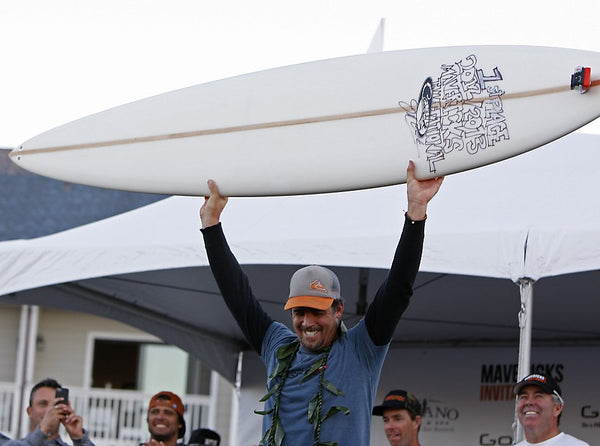 Peter Mel wins the Mavericks Invitational 2012-2013 - Freeline Surf Shop